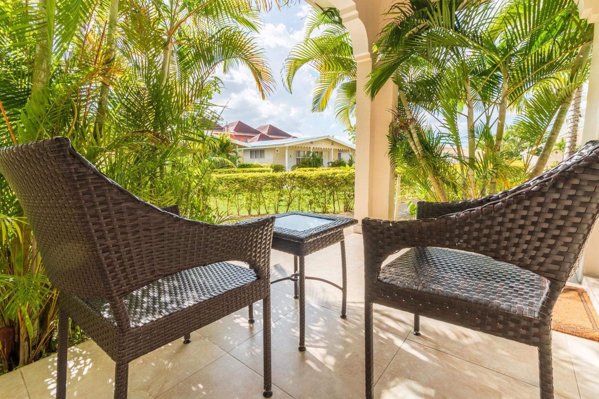 TRAVELLERS BEACH RESORT NEGRIL