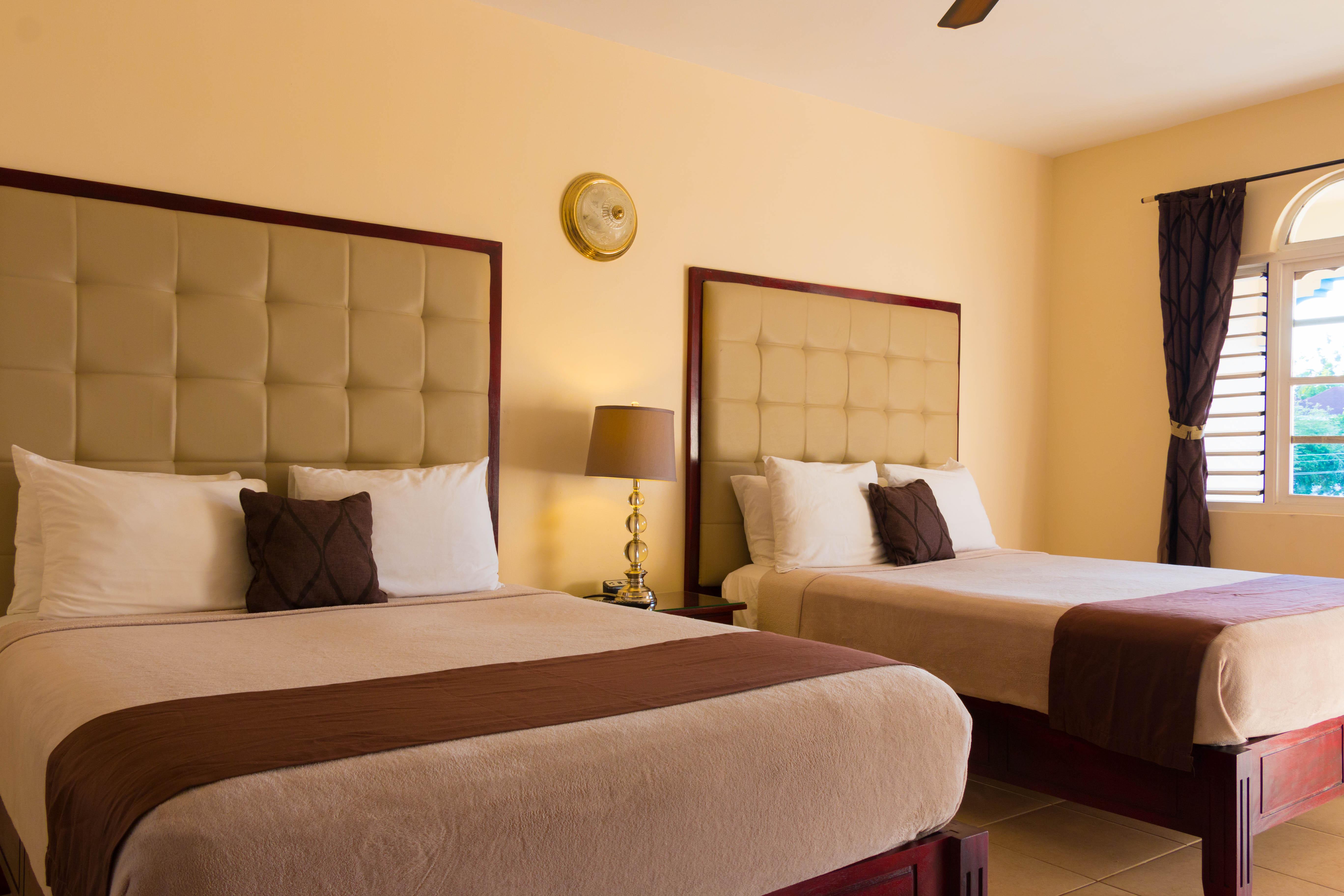 TRAVELLERS BEACH RESORT NEGRIL